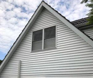 Cedarline™ Vinyl Exterior Cladding for Houses | Mitten Vinyl
